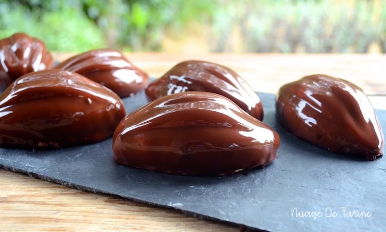 Cabosses à la mousse Ruby au coeur de framboise - Nuage De Farine